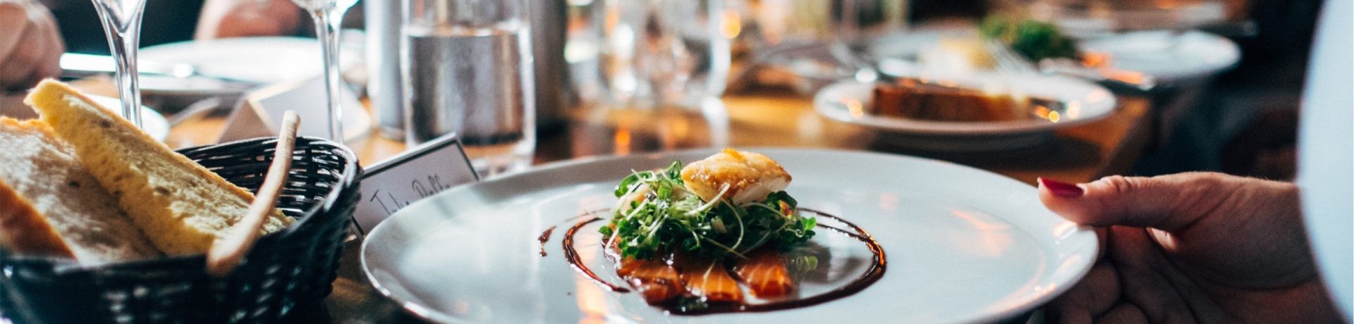 8 Etiquette Tips for Dinner or Lunch Interviews - Direct Recruiters Inc.